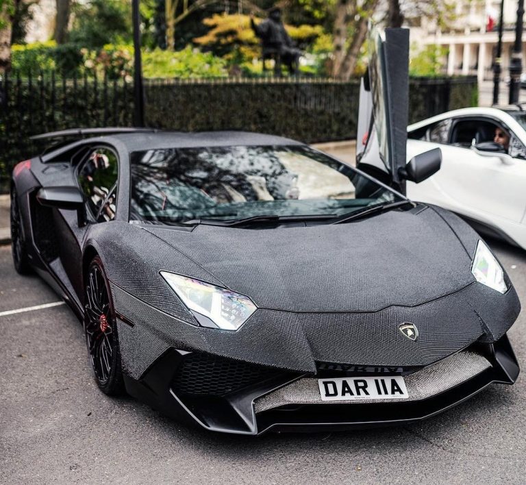 Lamborghini Aventador SV Gets 2 Million Swarovski Crystals To Stand Out
