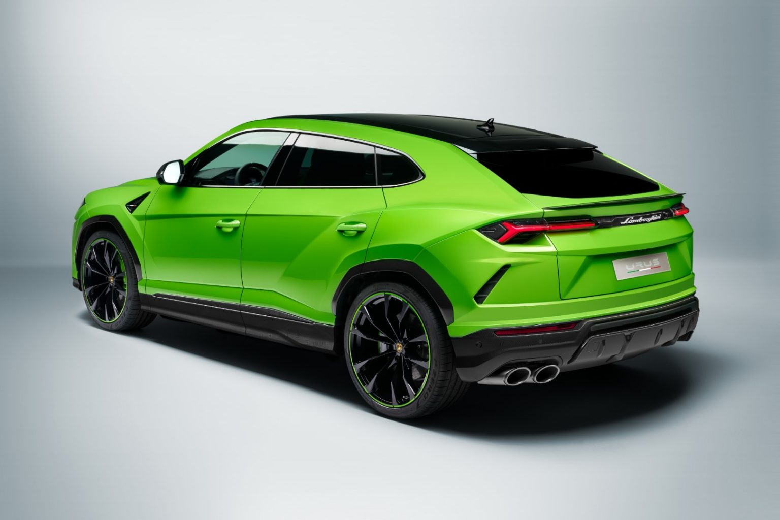 Lamborghini Reveal Urus Pearl Capsule Design Edition