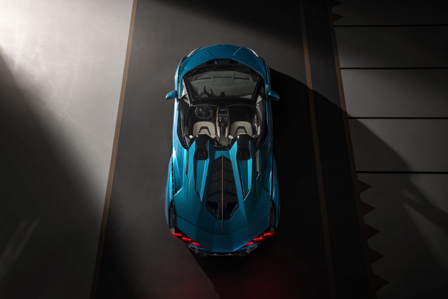 Lamborghini Drop Top On 819 HP (602 kW) Sián Roadster