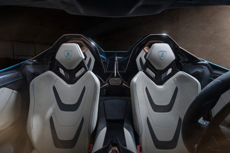 Lamborghini Drop Top On 819 HP (602 kW) Sián Roadster