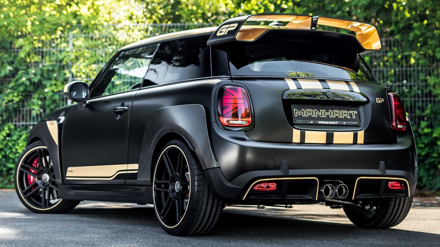 Manhart MINI John Cooper Works GP Packs 350 HP (260 kW)