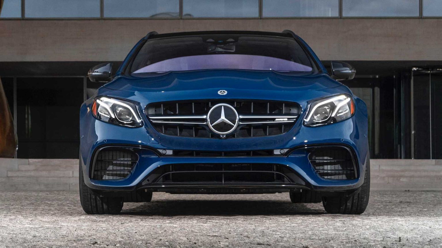 Mercedes Will Now Paint Your Car Any Colour You Like