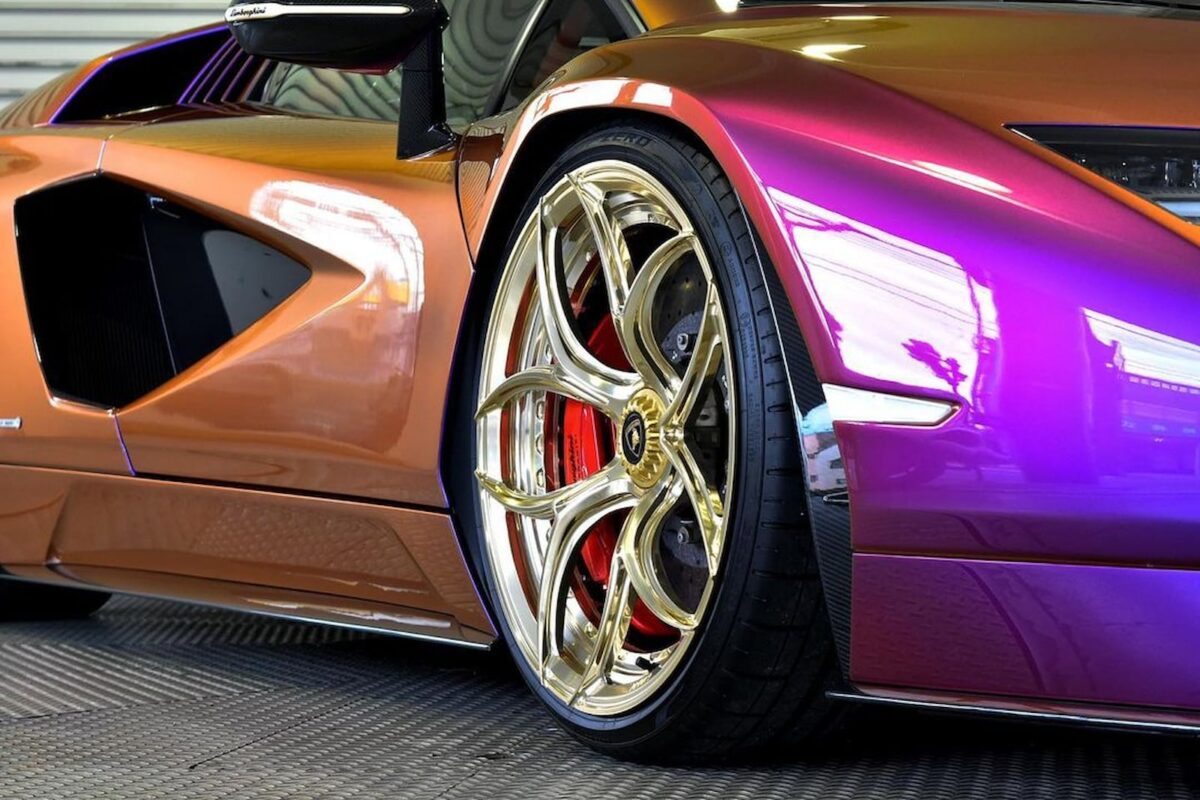 New Lamborghini Countach Gets Lowering Kit and Aftermarket Wheels