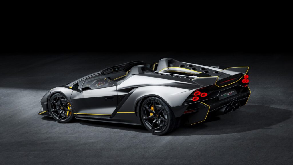 Lamborghini Reveal Invencible Coupé and Auténtica Roadster One-Offs