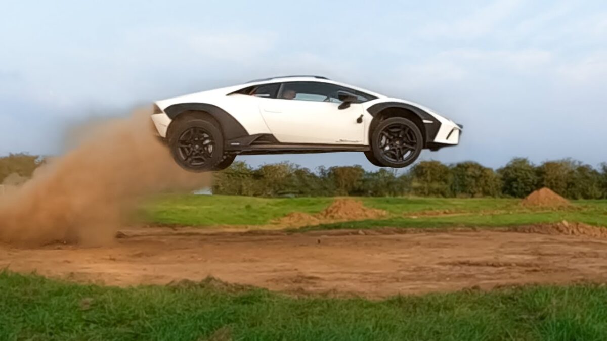 Lamborghini Huracán Sterrato Does Huge Off-Road Jump