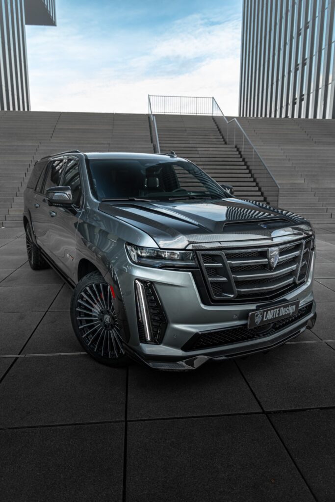 Cadillac Escalade-V Gets Menacing ESTHETE Kit by LARTE Design