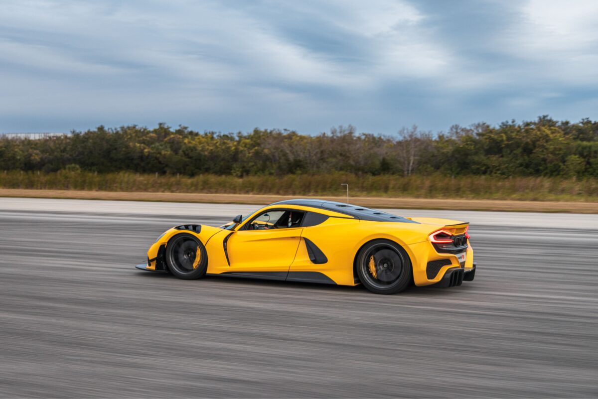 Hennessey Venom F5 Evolution Hits 322 KM/H In Just Over 10 Seconds