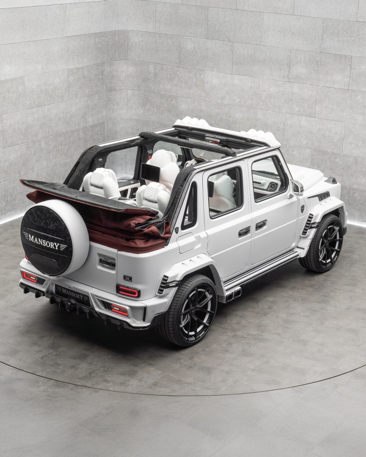 Mansory Makes Convertible Mercedes-AMG G63
