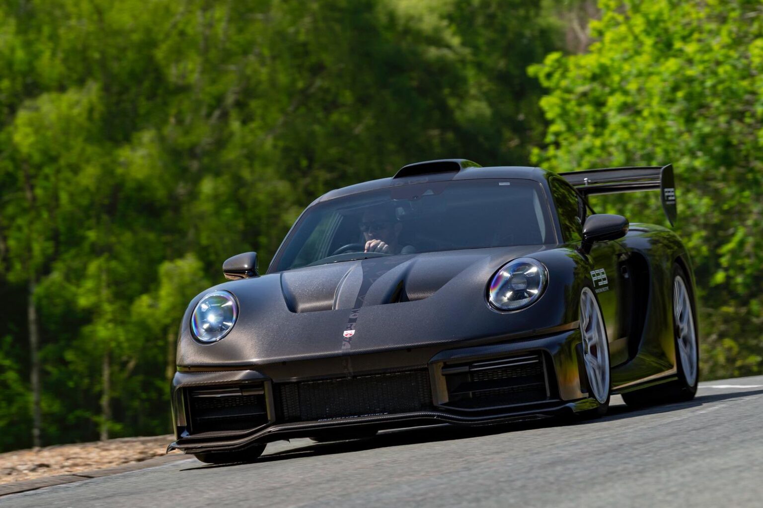 Porsche 911 Turbo S Based RML P39 Prototype Looks Sublime